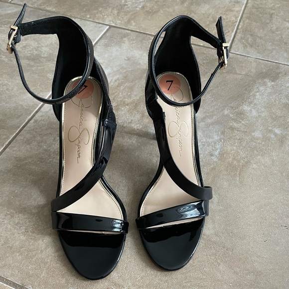 Jessica Simpson | Shoes | Jessica Simpson Black Patent Leather Heel ...